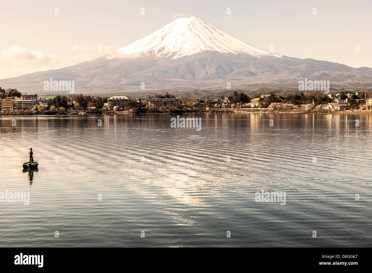 Mount fuji lake hi-res stock photography and images - Alamy