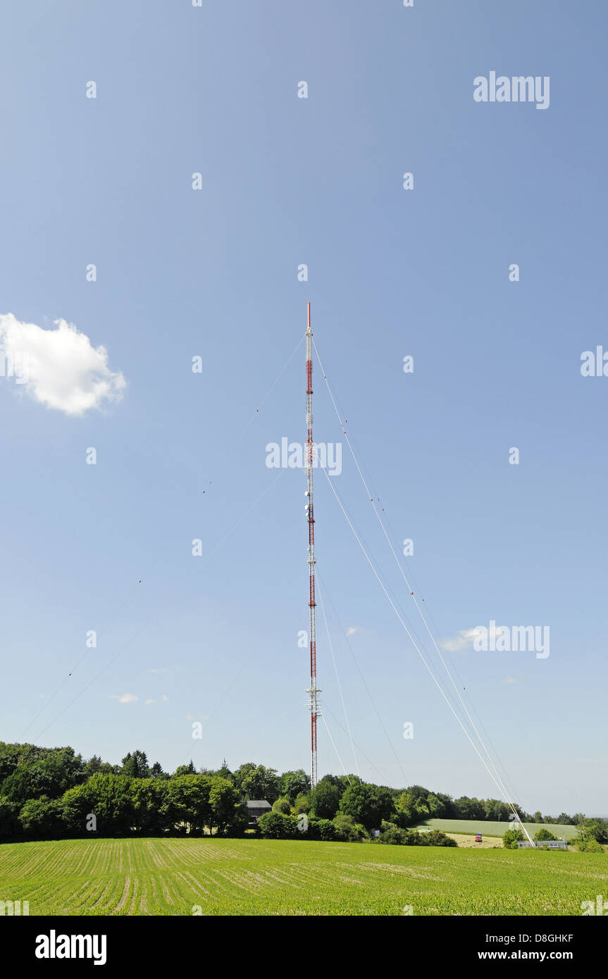 Radio sendemast hi-res stock photography and images - Alamy