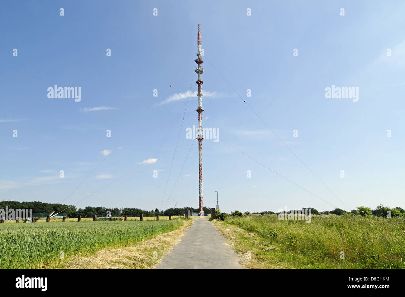 Radio sendemast hi-res stock photography and images - Alamy