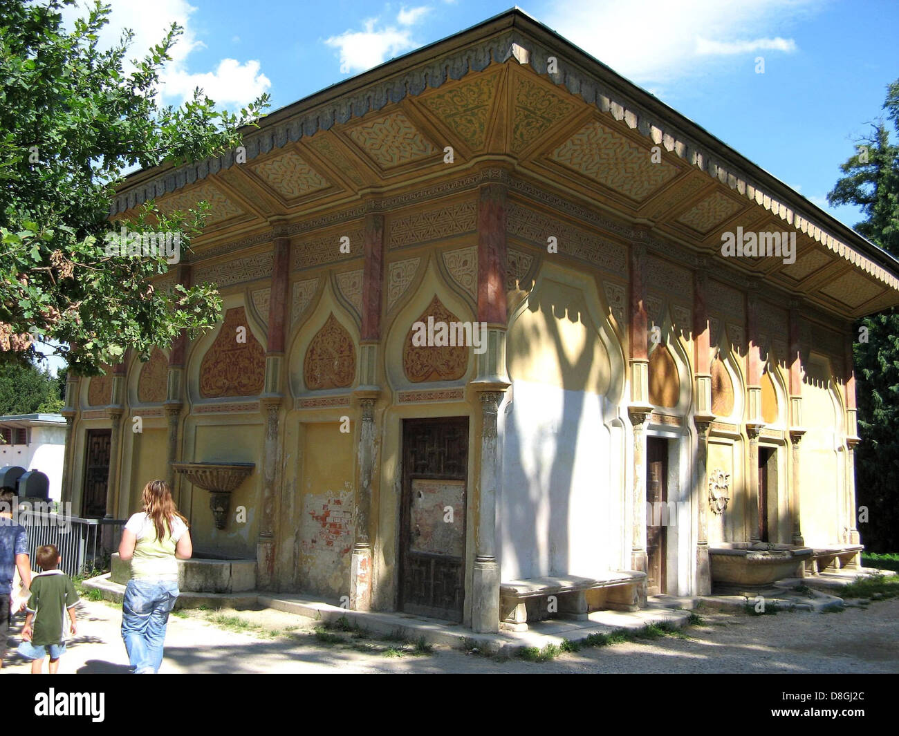 A close-up view of intricate Arabic architecture, showcasing the ...