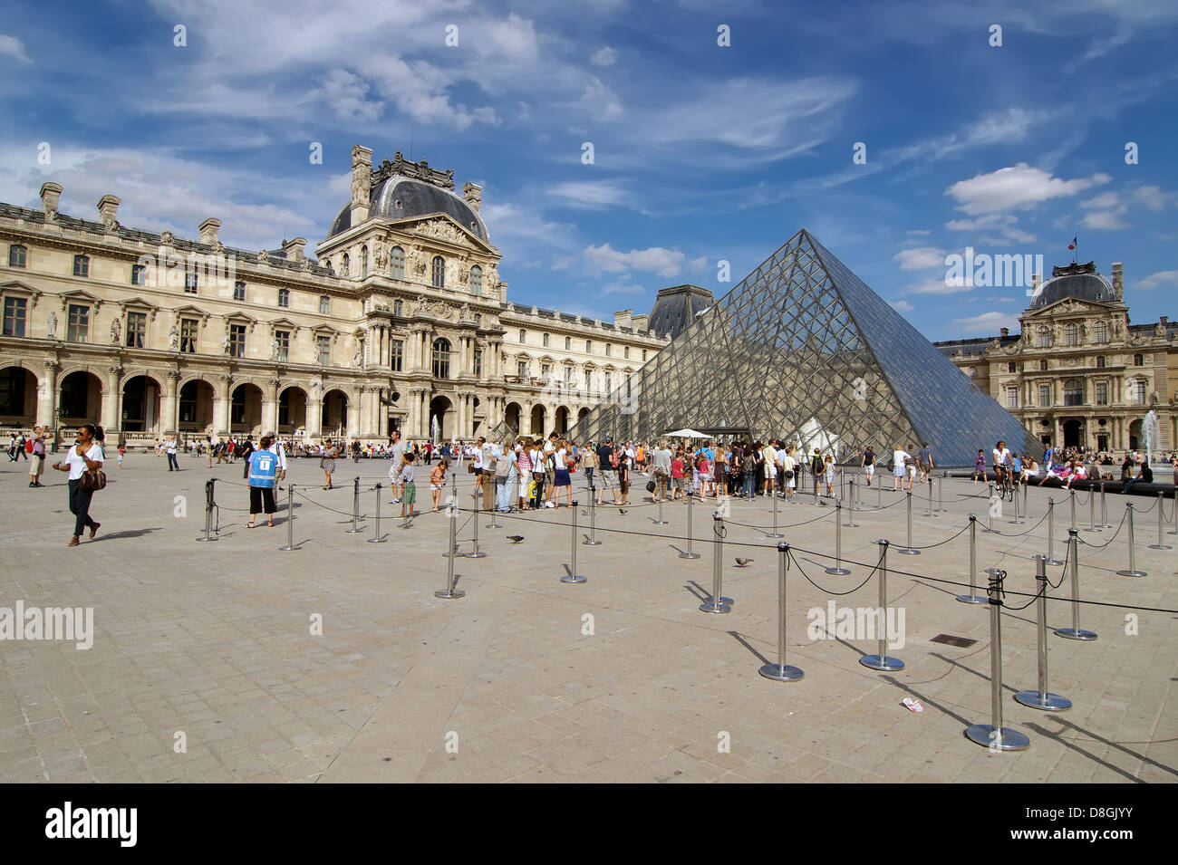 Architektur louvre hi-res stock photography and images - Alamy