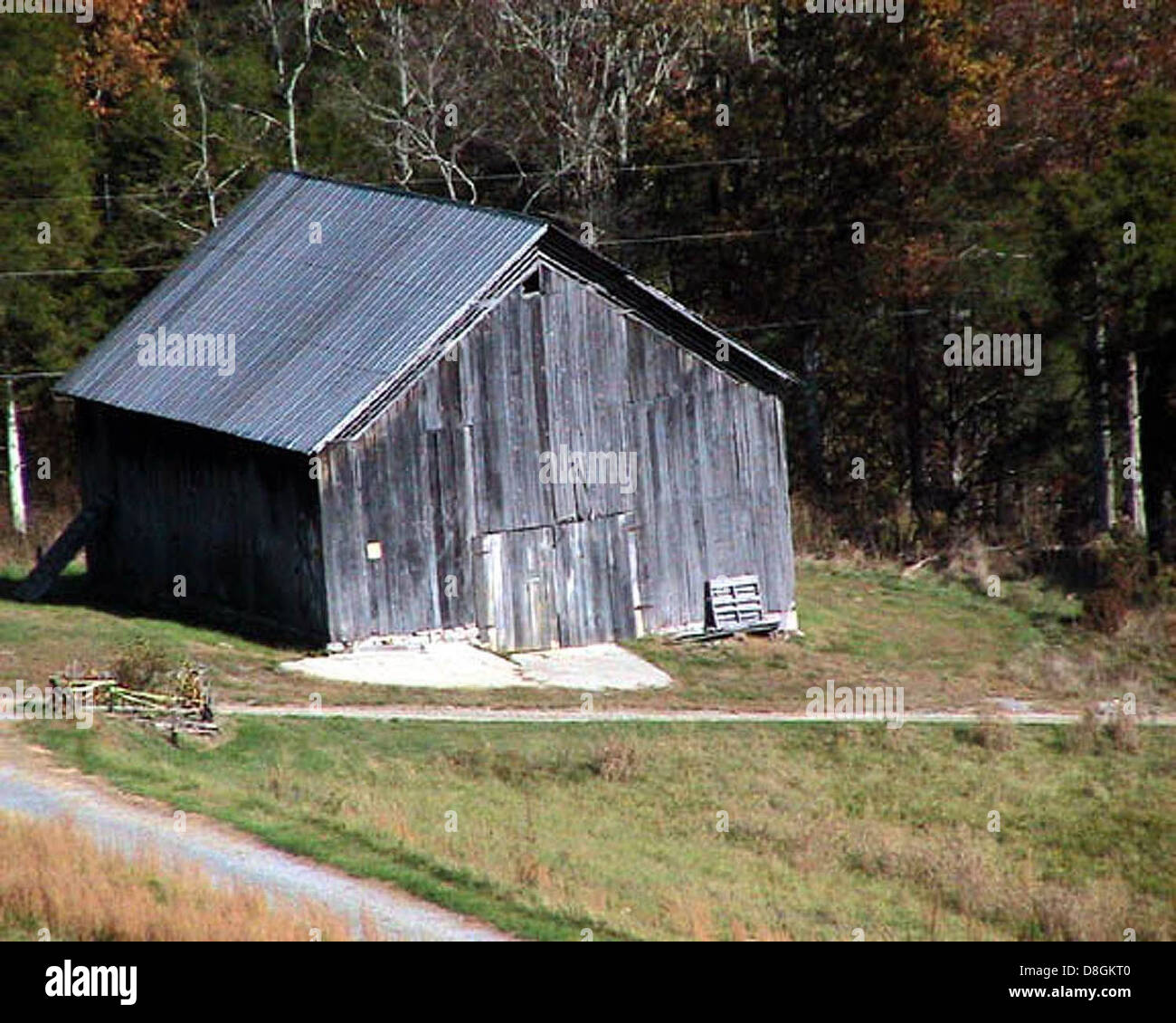 Barn on a hill southwest Virginia Stock Photo - Alamy