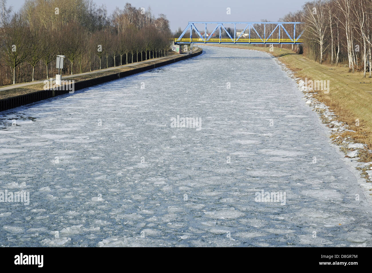 Frozen regions hi-res stock photography and images - Alamy