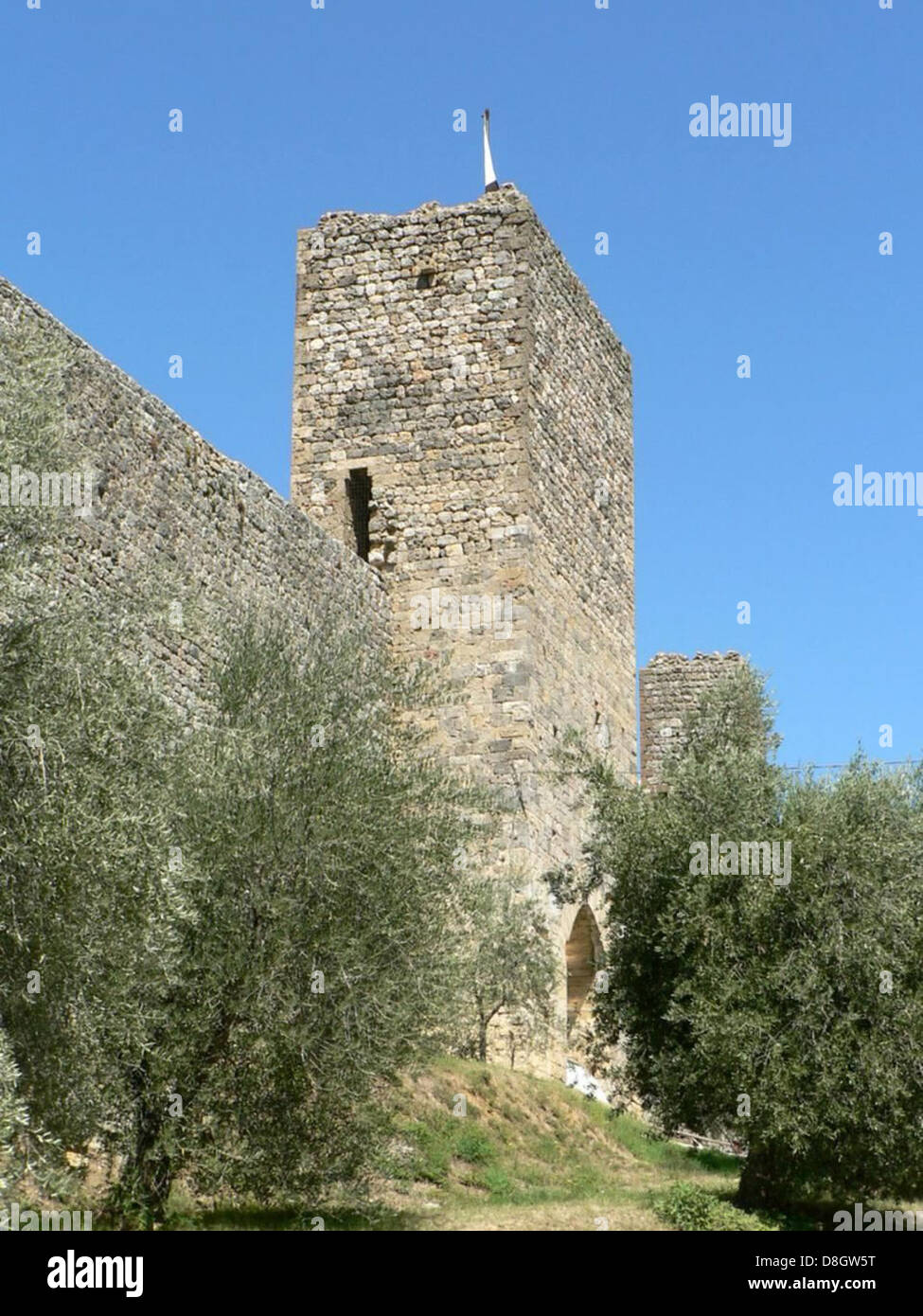Sturdy castle hi-res stock photography and images - Alamy