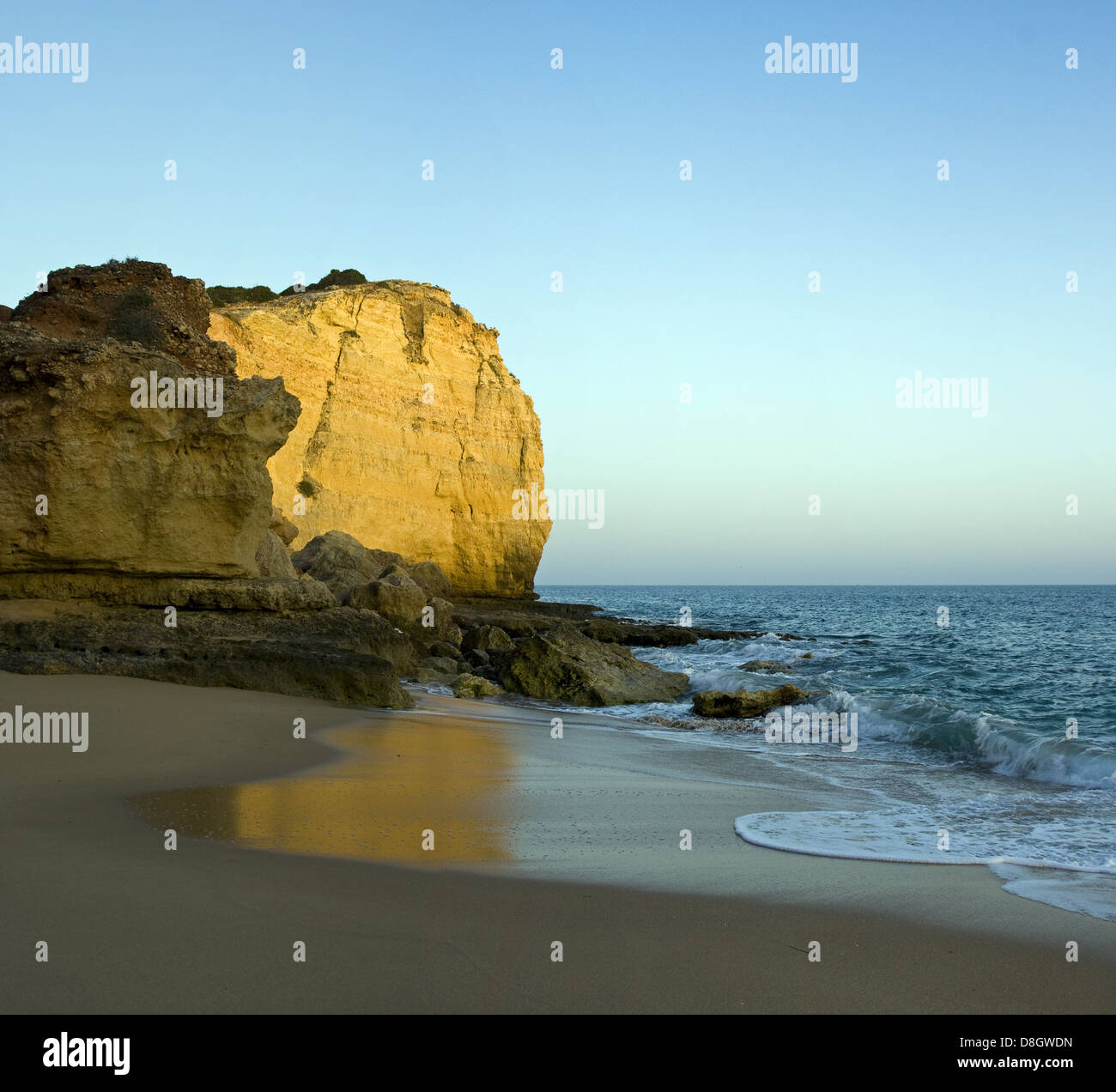 Portugal algarve red rocks hi-res stock photography and images - Alamy