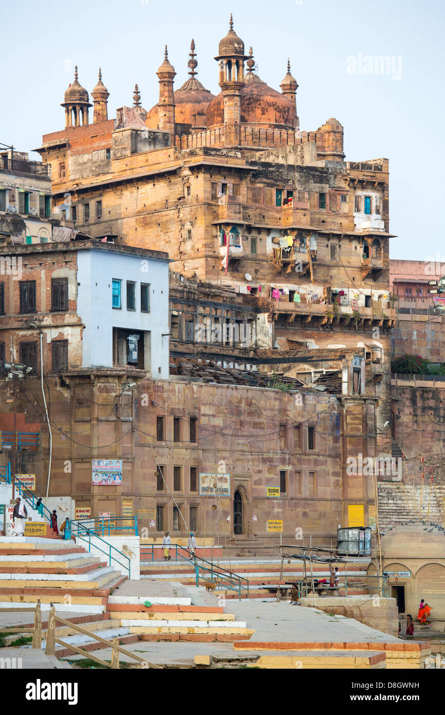 Alamgir Mosque in Varanasi India Stock Photo - Alamy