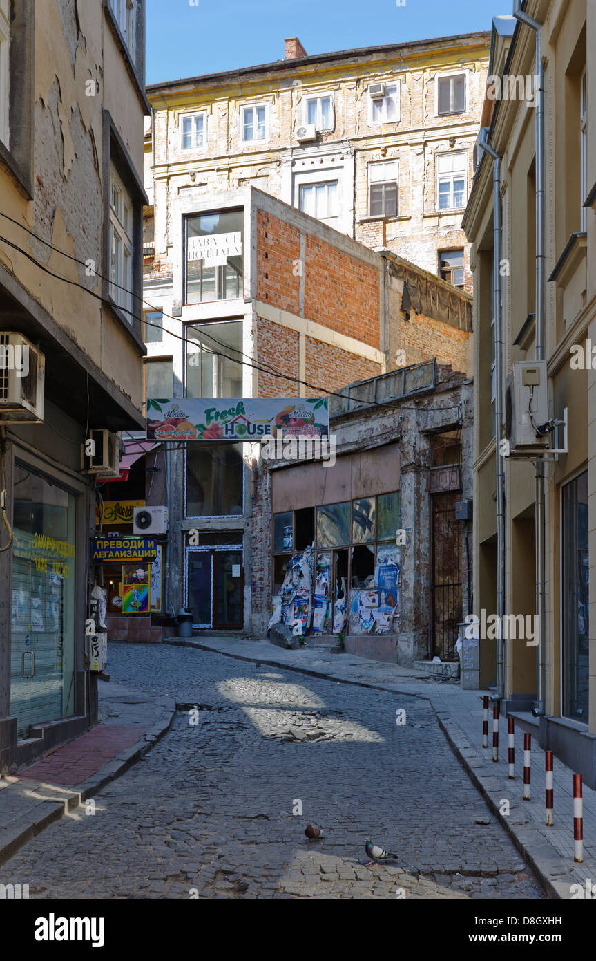 Alleyway day daylight daytime hi-res stock photography and images - Alamy