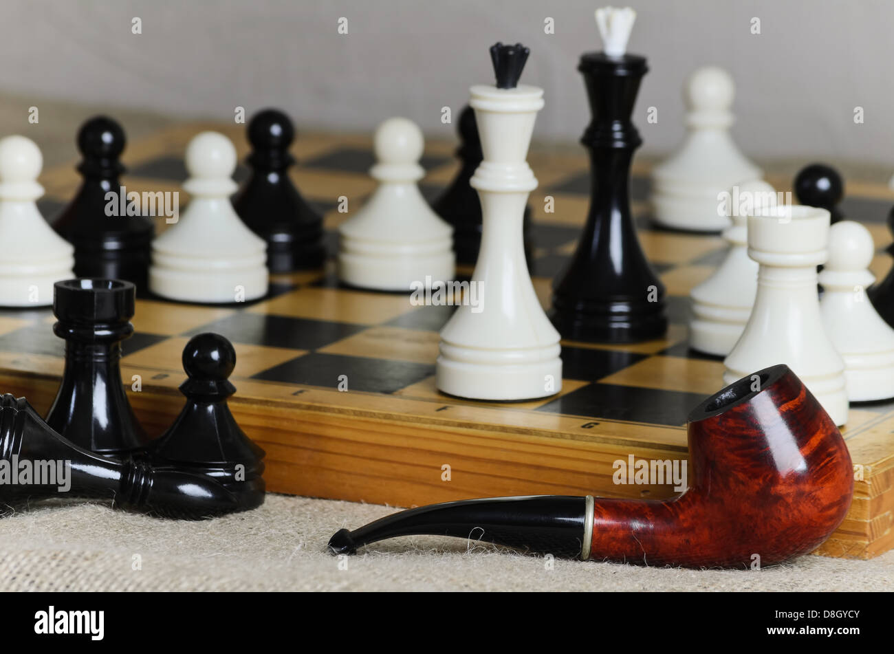 Antique chess hi-res stock photography and images - Alamy