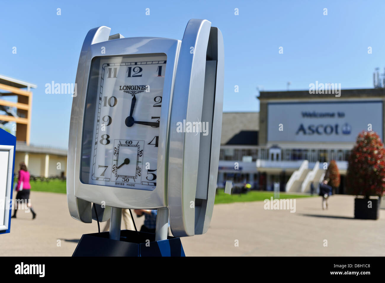 Race clock hi-res stock photography and images - Alamy