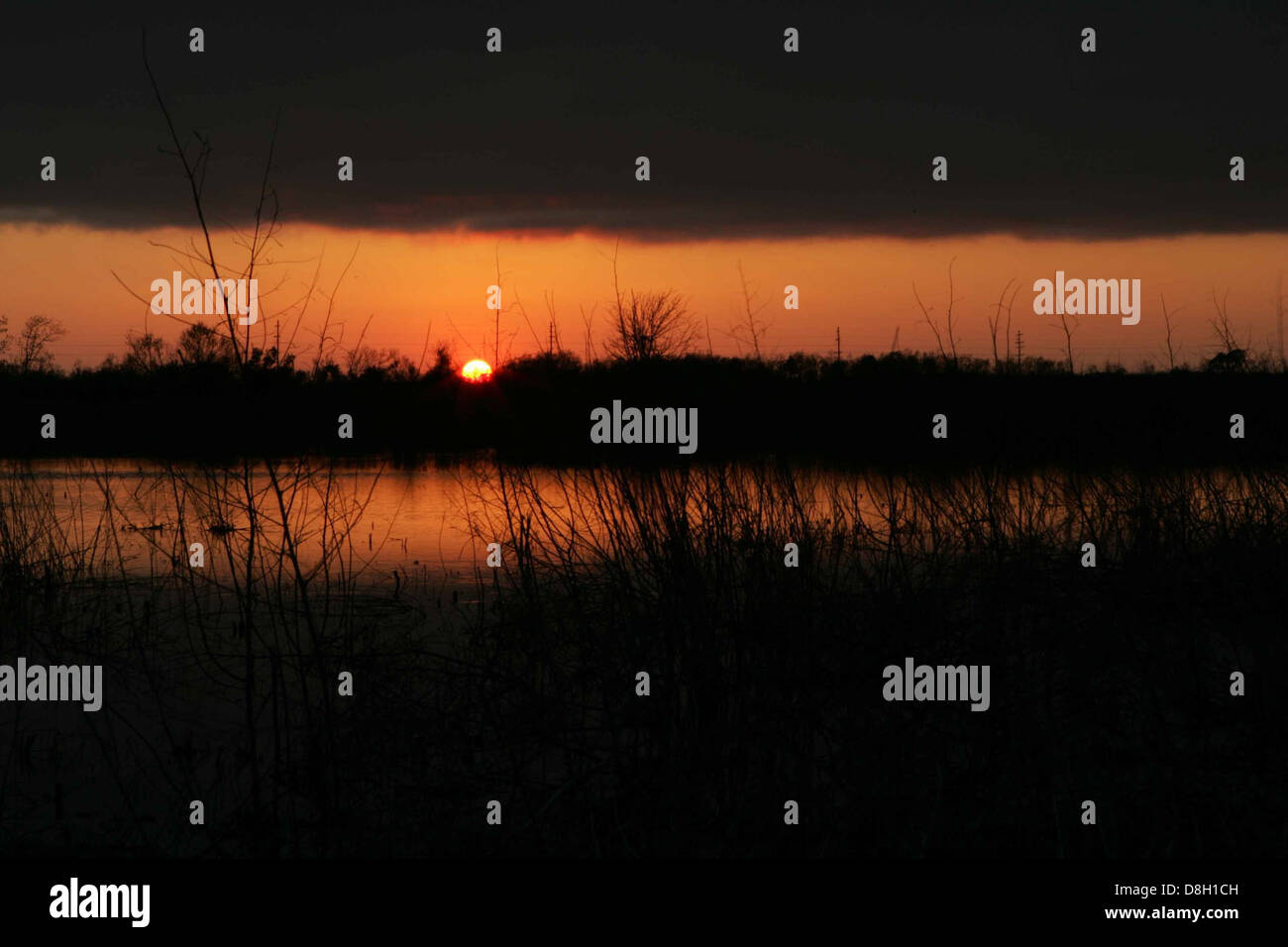 Transition from day to night hi-res stock photography and images - Alamy