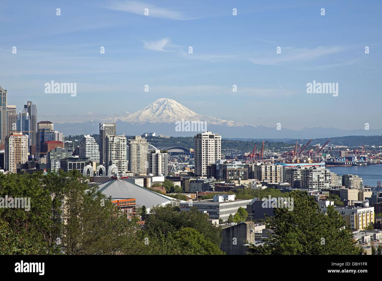 Seattle and Mount Rainier Stock Photo - Alamy