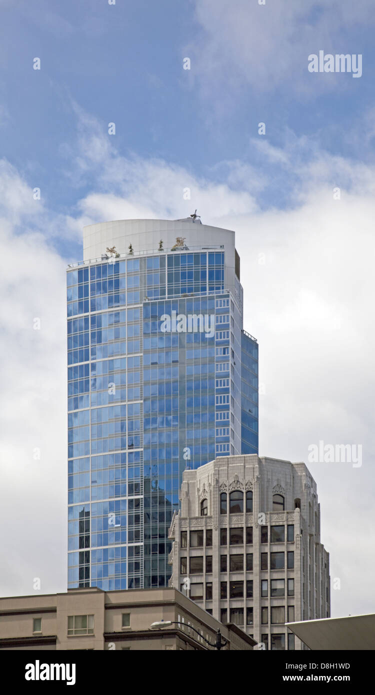 Modern and old architecture in Seattle Stock Photo - Alamy