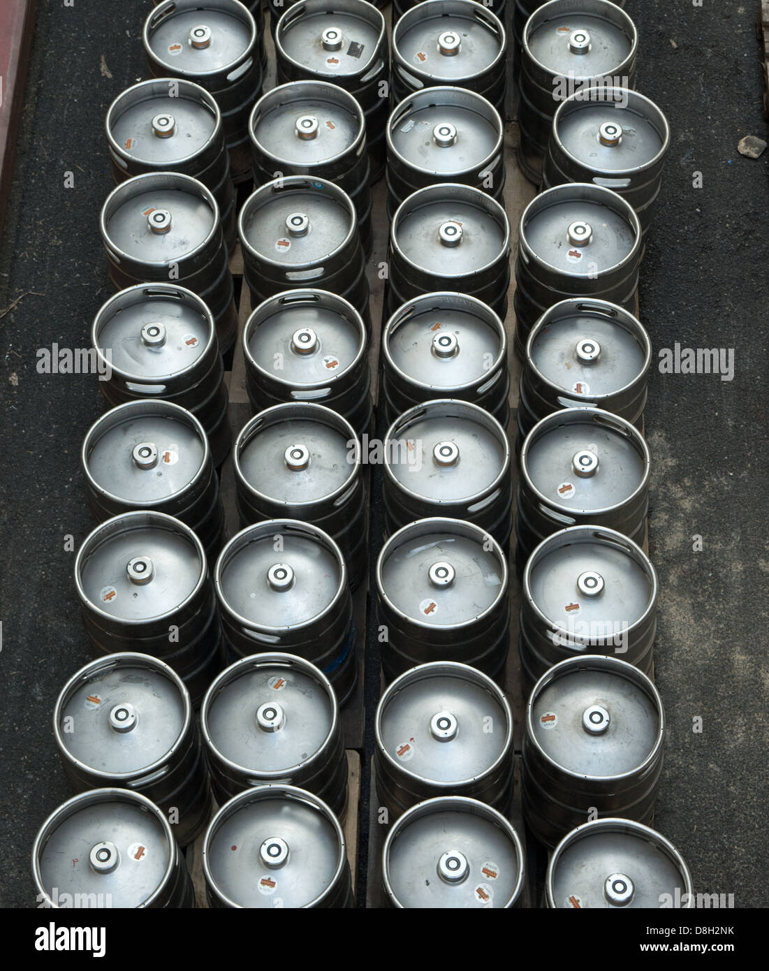 Metal keg hi-res stock photography and images - Alamy