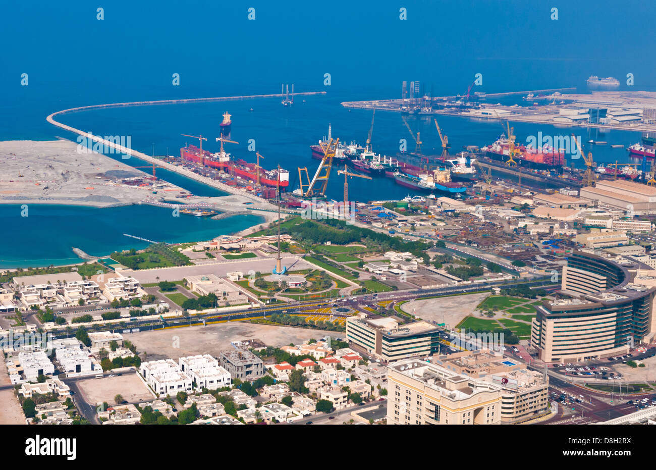 Dubai dry docks hi-res stock photography and images - Alamy