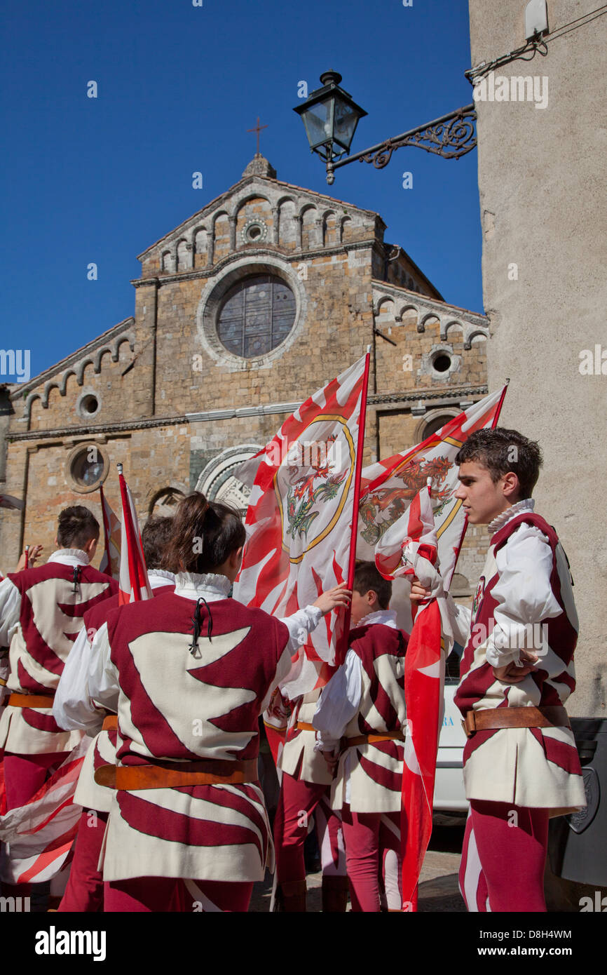 Crossbow italy hi-res stock photography and images - Alamy