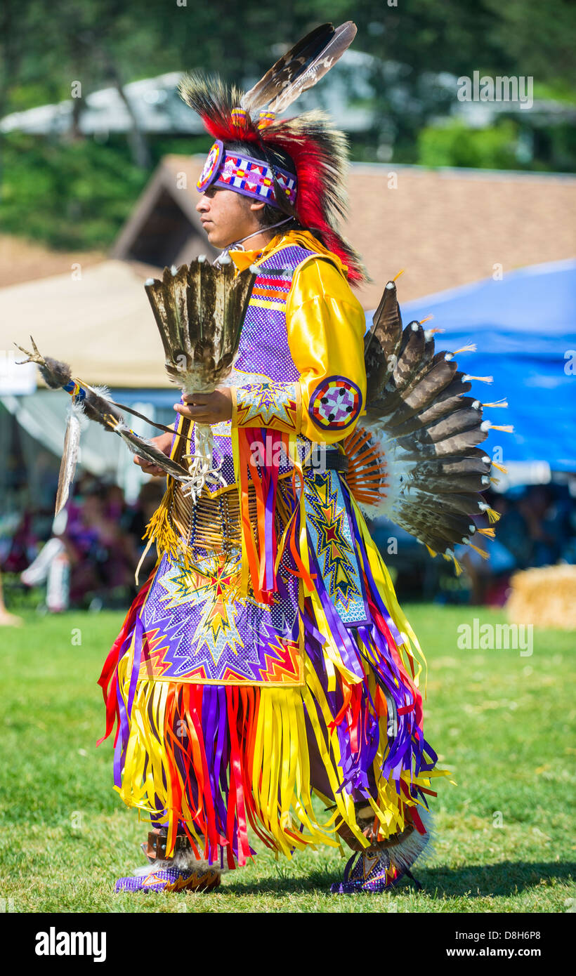 Mohawk tribe eagle hi-res stock photography and images - Alamy