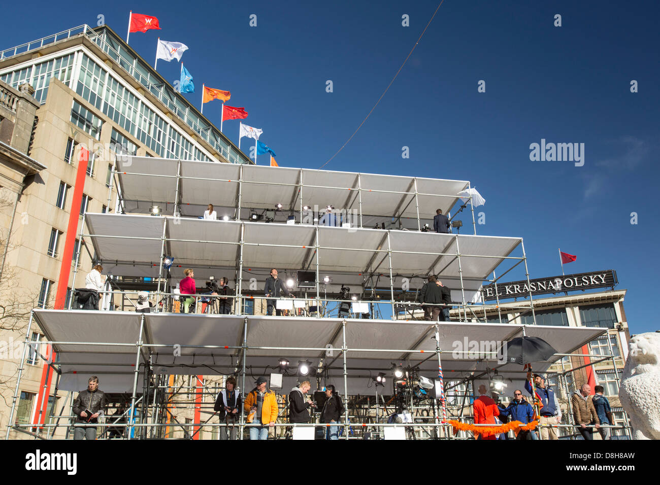 News Cameras covering the abdication of Queen Beatrix and handing over ...