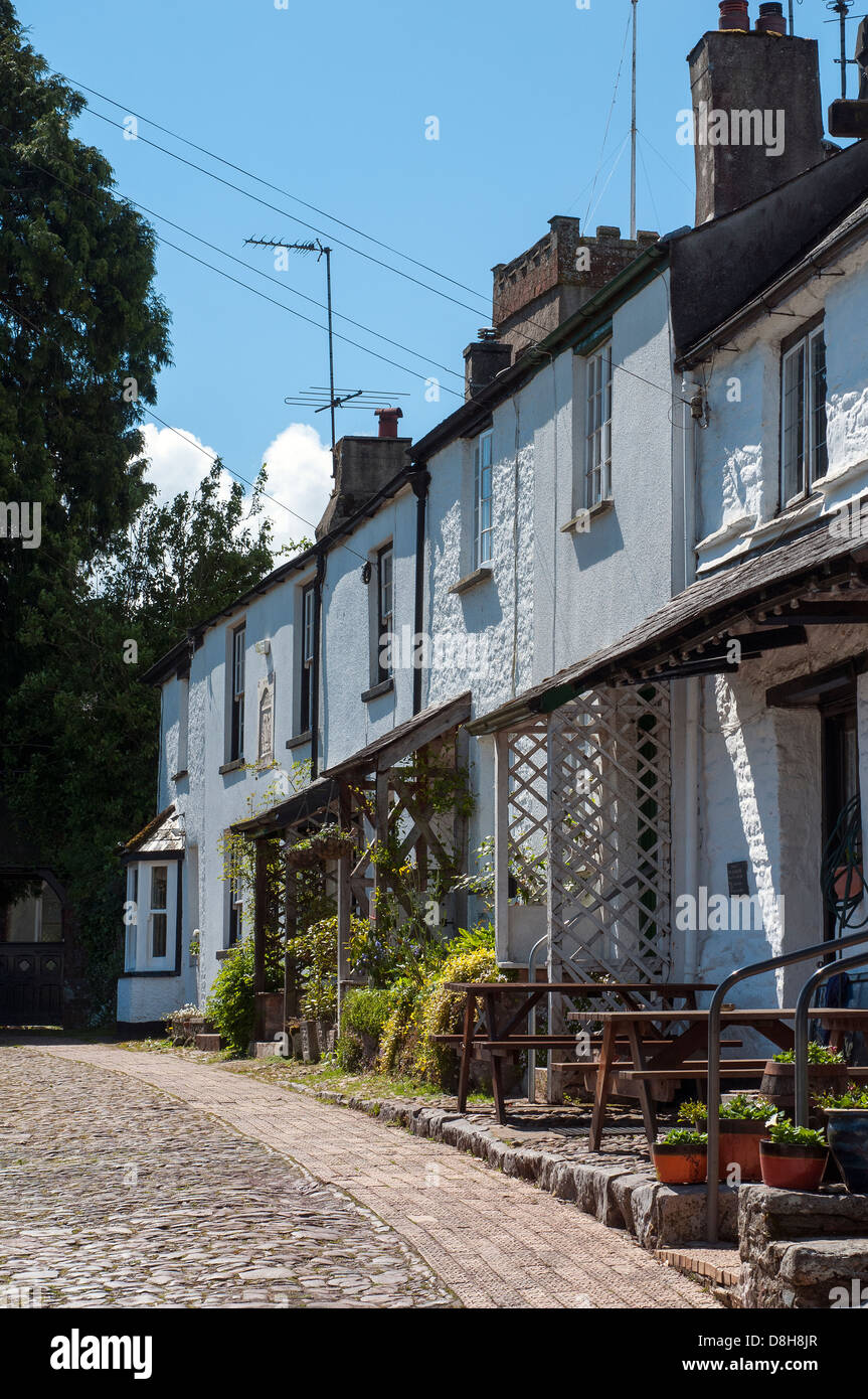 white cottages in a row,stoke gabriel cottages Stock Photo - Alamy