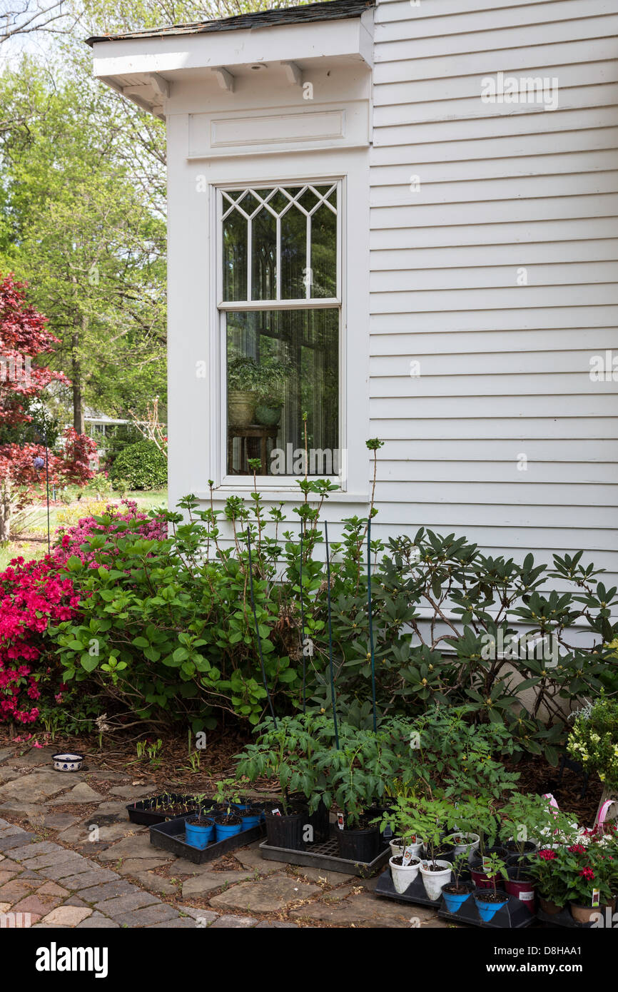 Vintage window hi-res stock photography and images - Alamy