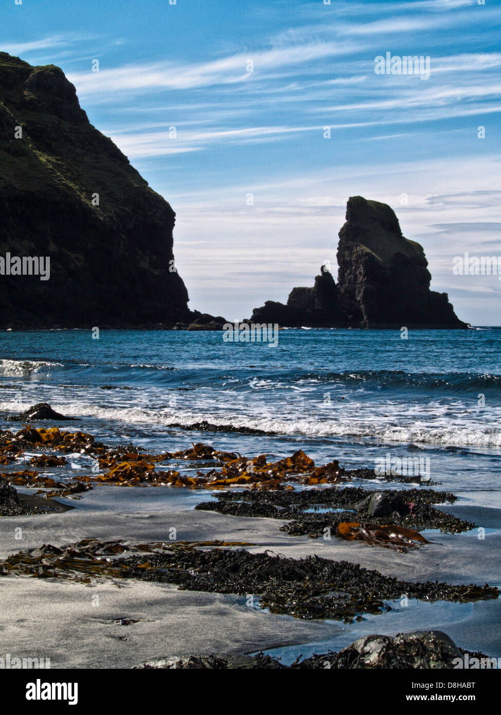 Talisker bay skye beach hi-res stock photography and images - Alamy