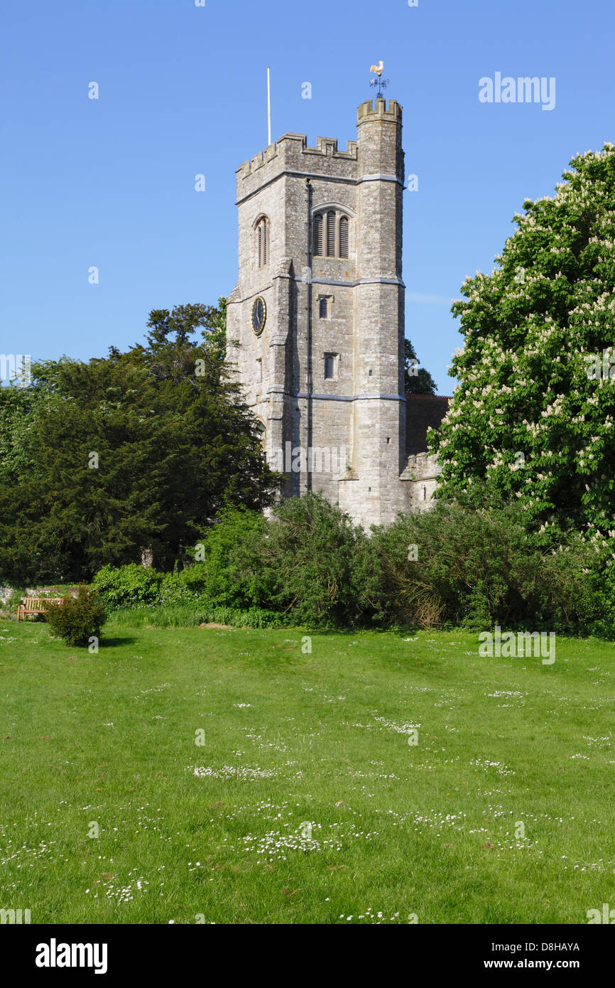 Charing village church hi-res stock photography and images - Alamy
