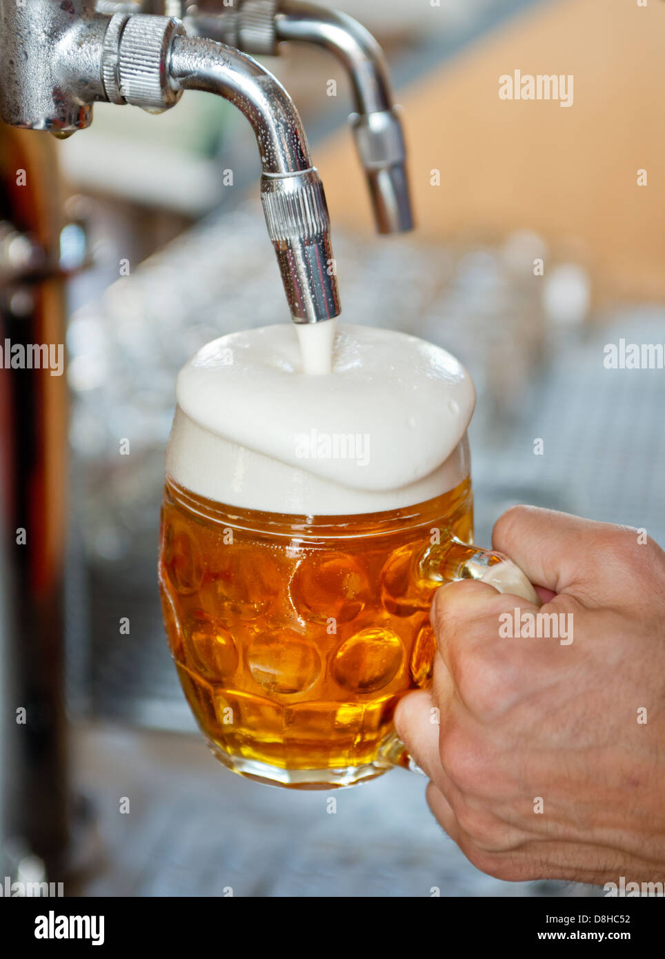 On tap beer hi-res stock photography and images - Alamy
