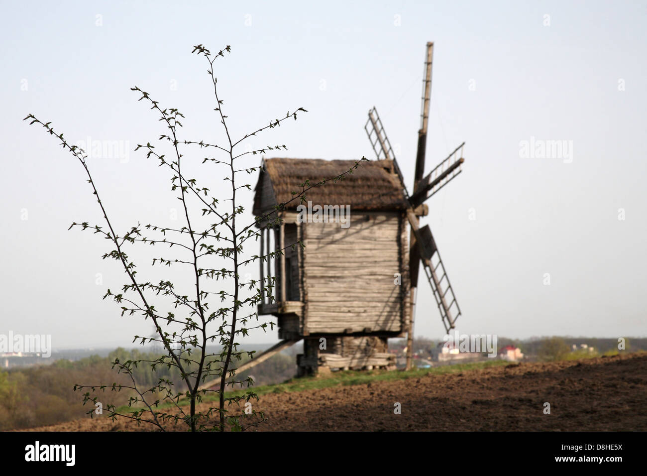Countryside and windmill hi-res stock photography and images - Alamy
