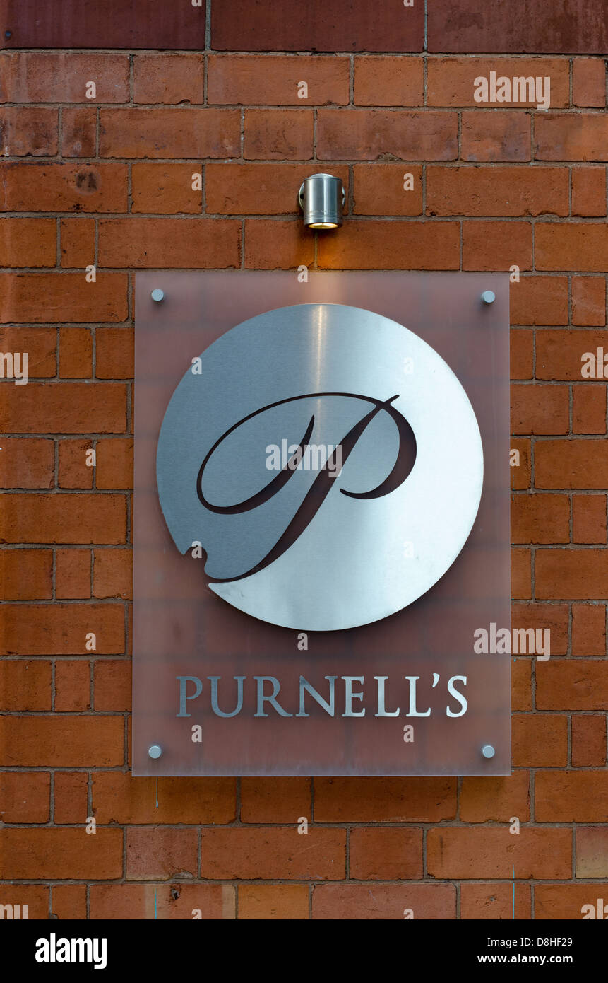 Michelin star sign hi-res stock photography and images - Alamy