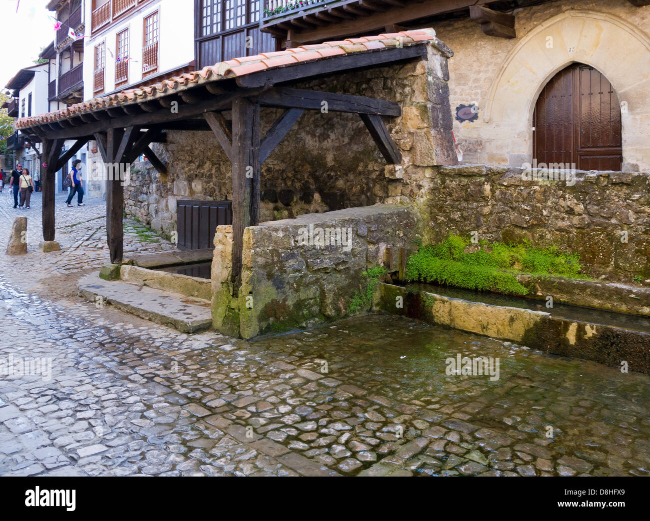 Old fashioned laundry hi-res stock photography and images - Alamy