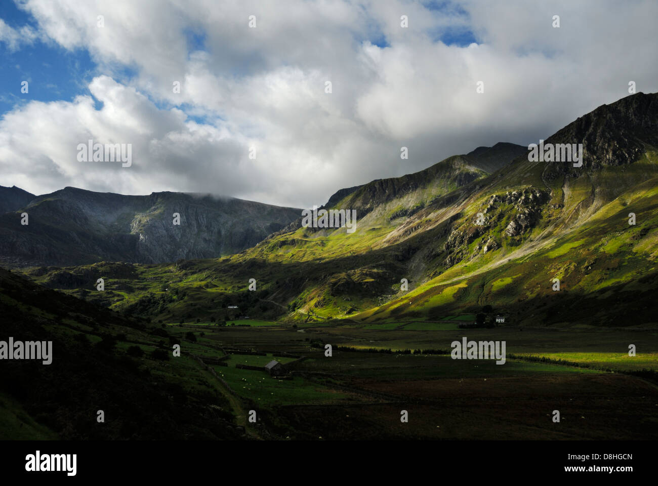 Foel Goch, Y Garn, Glyderau range, Snowdonia national park, Wales ...