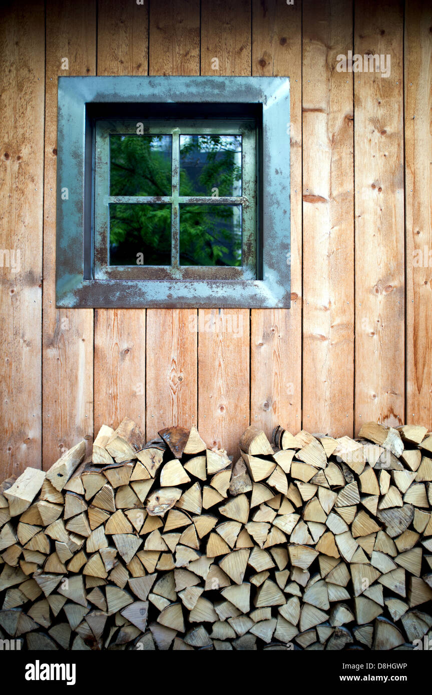 A window of wooden hut Stock Photo - Alamy