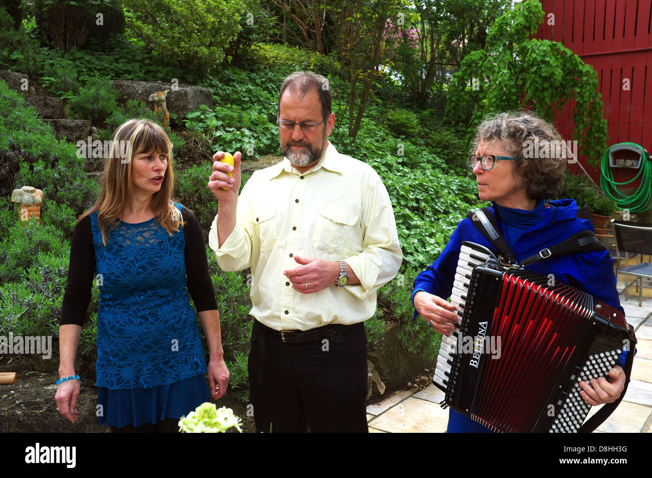 Vocal group singers pop hi-res stock photography and images - Alamy