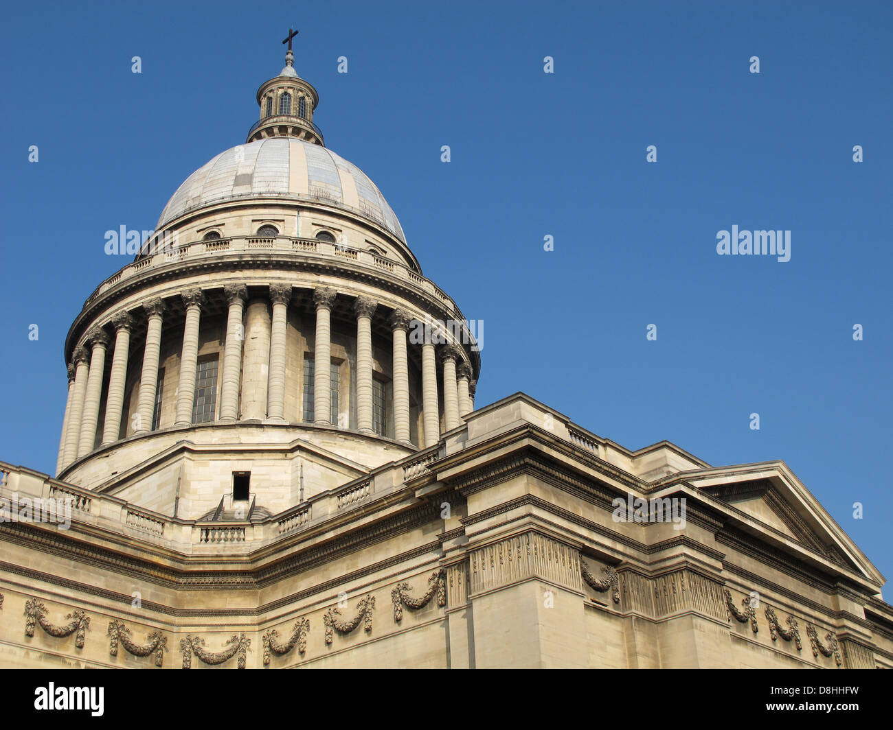 Pantheon,Pediment by David d'Angers,"To its great men, a grateful ...