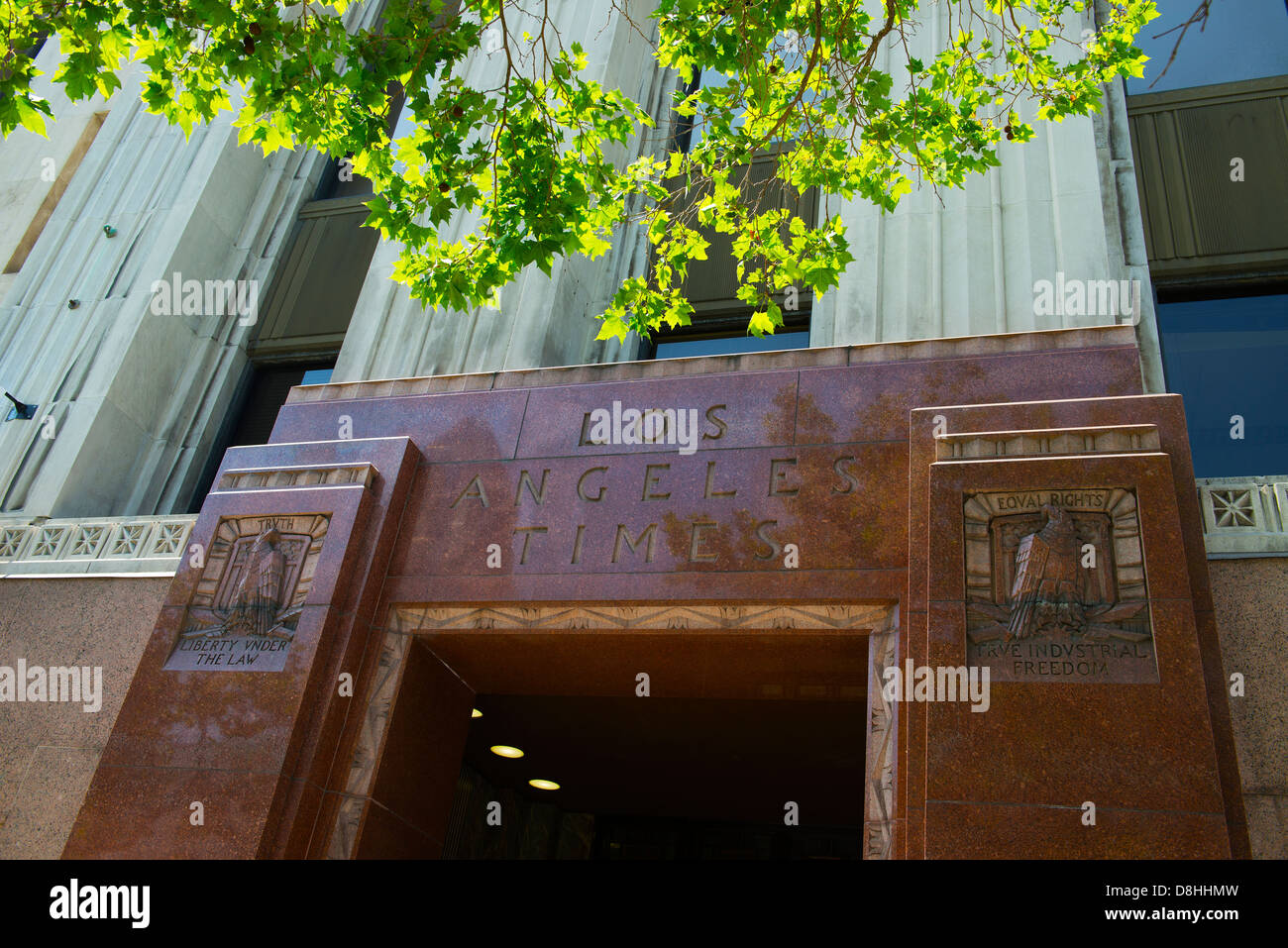 Main entrance to the Los Angeles Times Building in Los Angeles ...