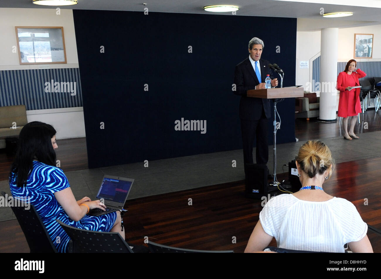 Secretary Kerry Addresses Reporters in Tel Aviv Stock Photo - Alamy