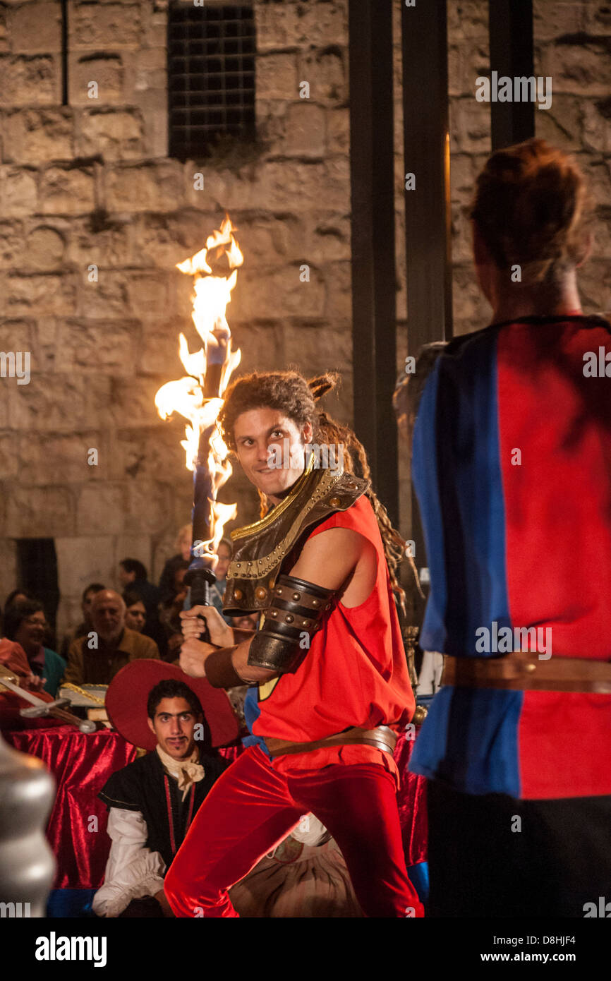 Actors perform fight scene hi-res stock photography and images - Alamy