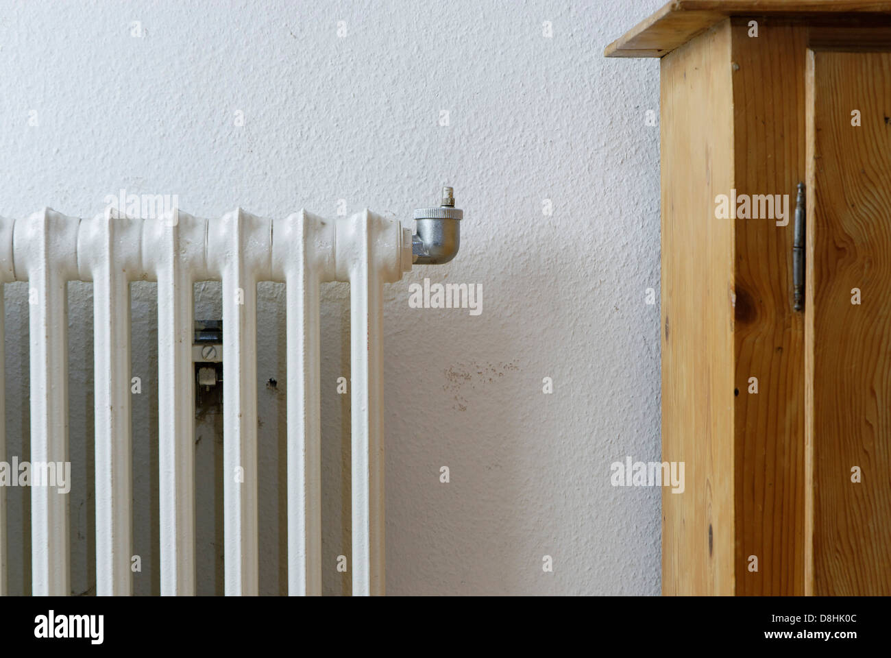 radiator with thermostatic control Stock Photo - Alamy