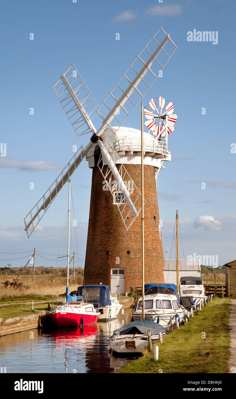 Norfolk broads windmill hi-res stock photography and images - Alamy