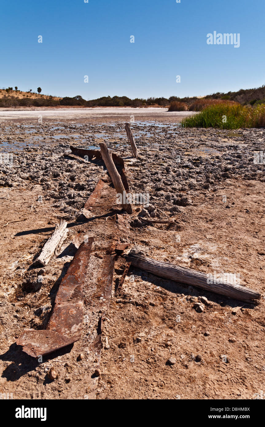 WELL 40, WADDAWALLA, CANNING STOCK ROUTE, WESTERN AUSTRALIA, AUSTRALIA ...