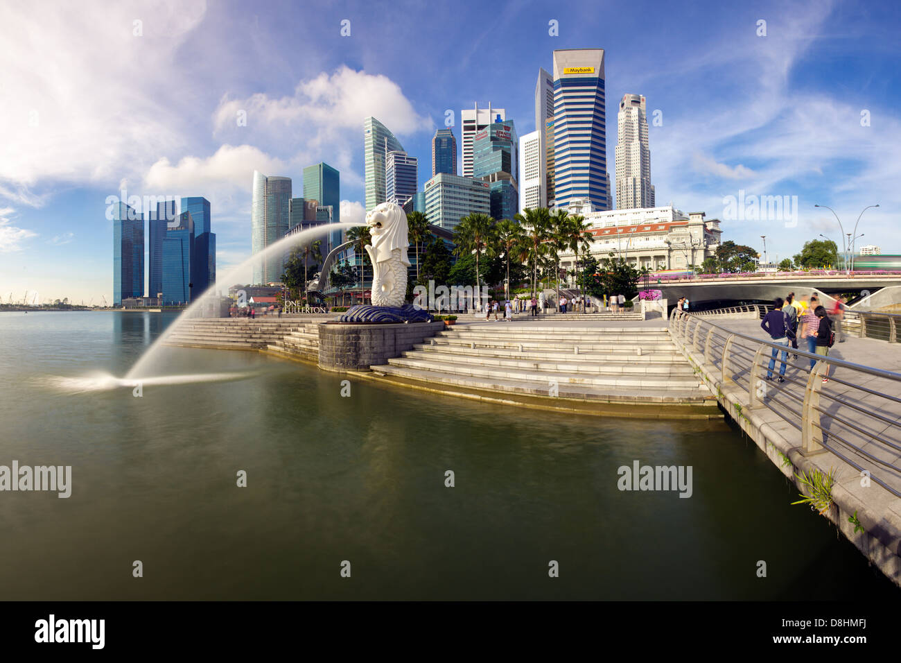 Merlion statue city skyline in hi-res stock photography and images - Alamy