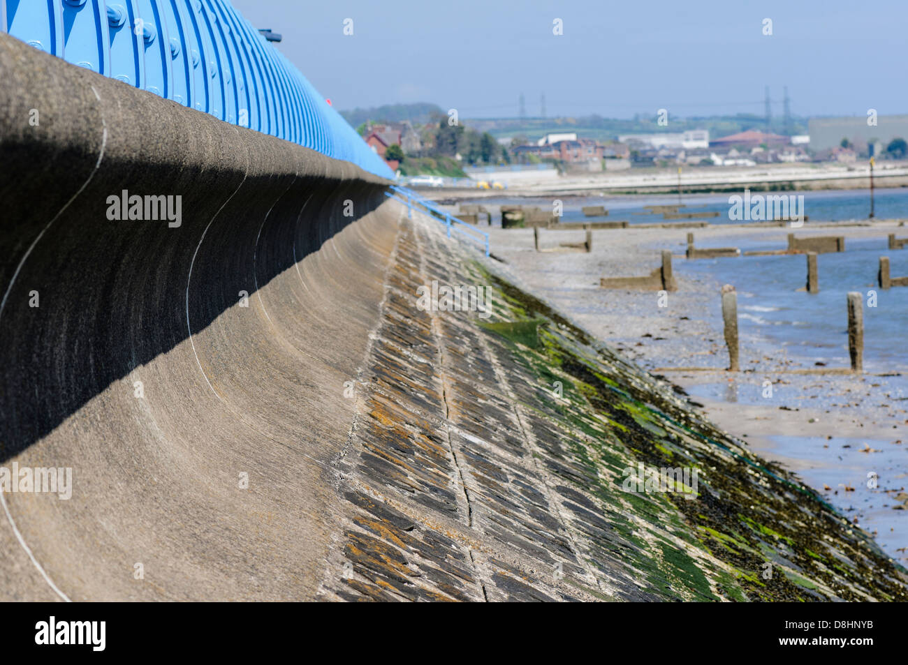 Coastal defence concrete wall Stock Photo - Alamy