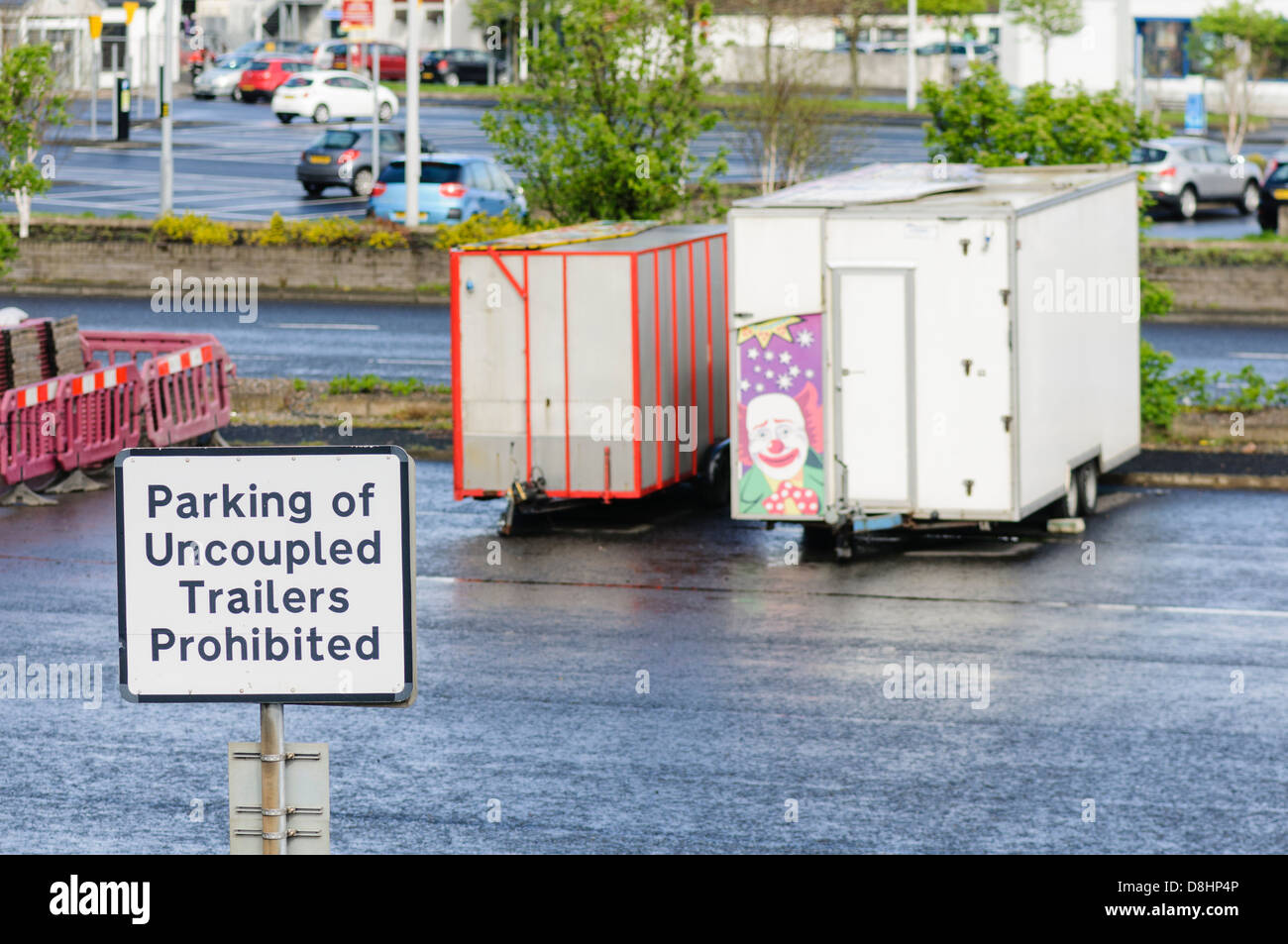 Uncoupled trailers hi-res stock photography and images - Alamy