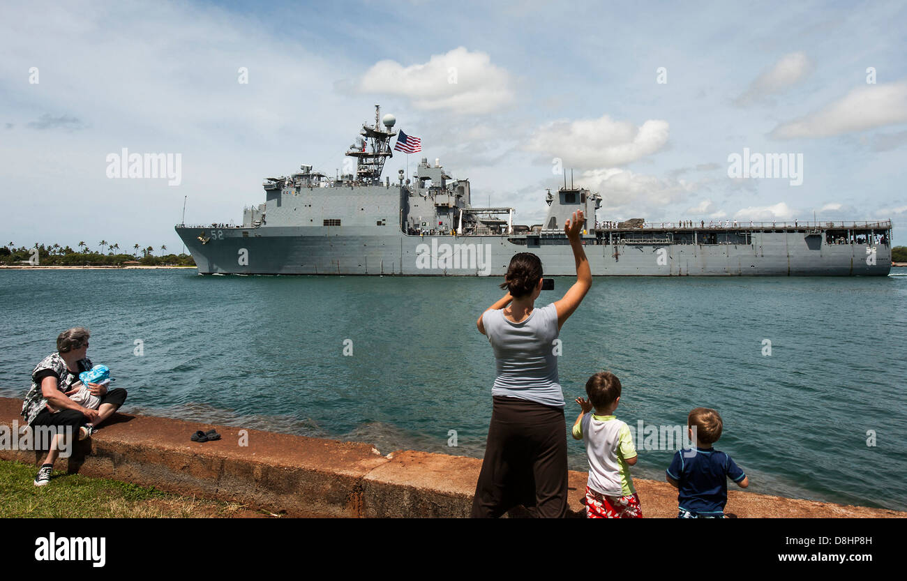 Partnership for peace exercise hi-res stock photography and images - Alamy