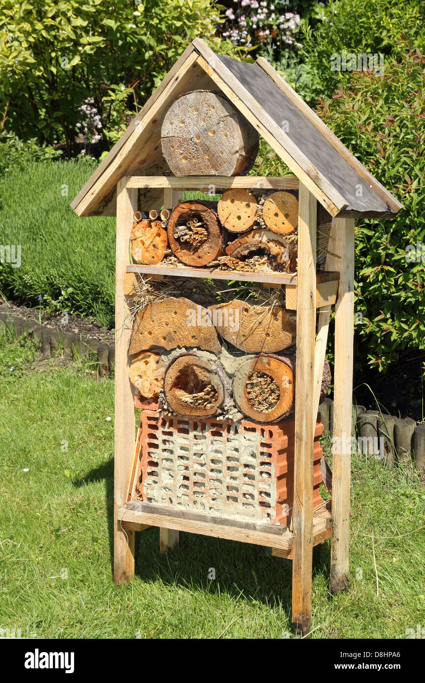 Insect hotel hi-res stock photography and images - Alamy