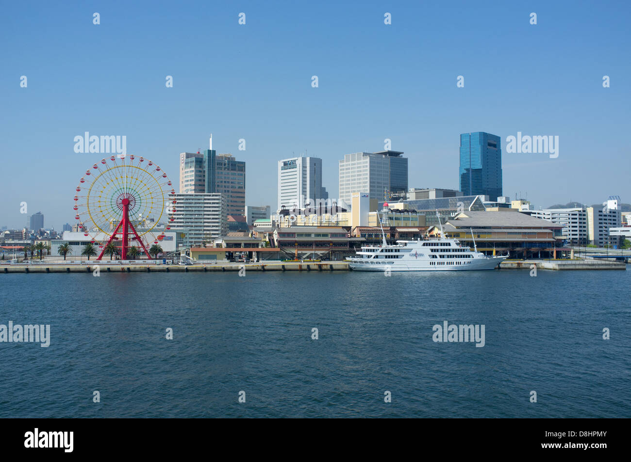 Kobe docks hi-res stock photography and images - Alamy