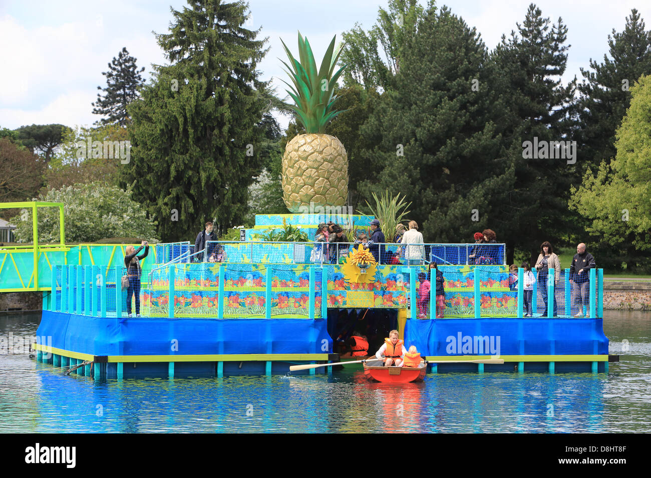 Kew gardens summer hi-res stock photography and images - Alamy