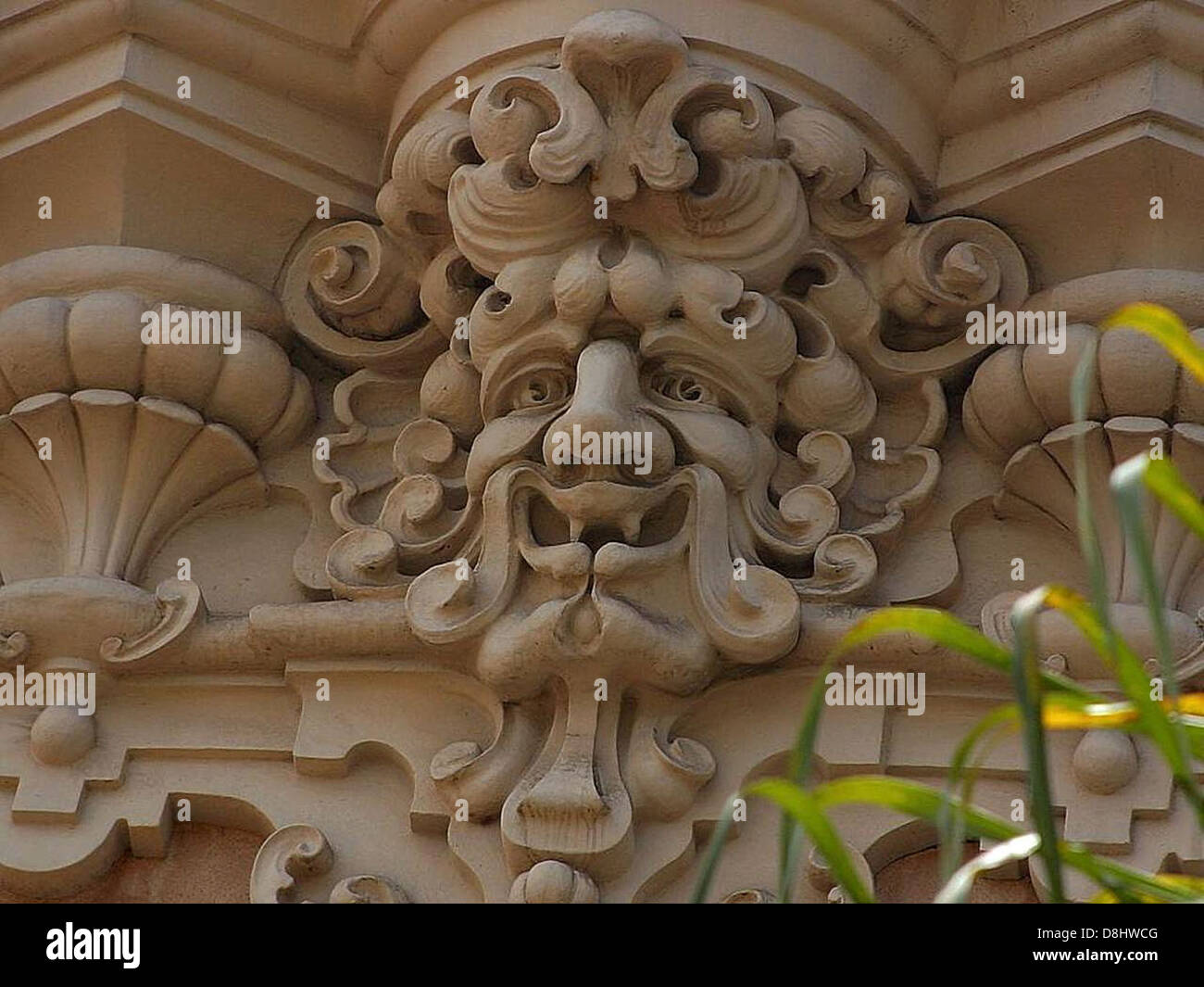 Sculpture art stone face hi-res stock photography and images - Alamy