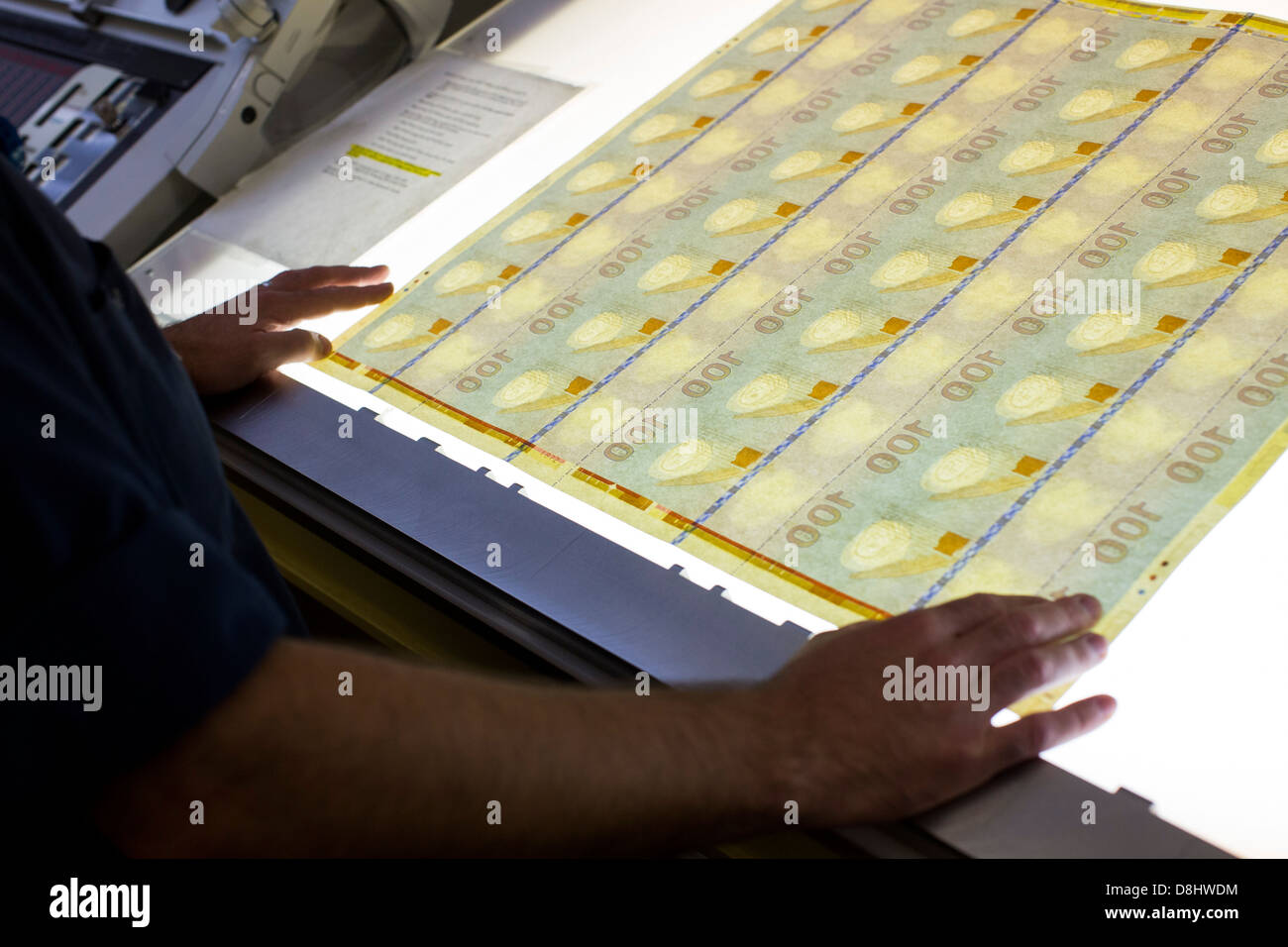 Bank note engraving style hi-res stock photography and images - Alamy