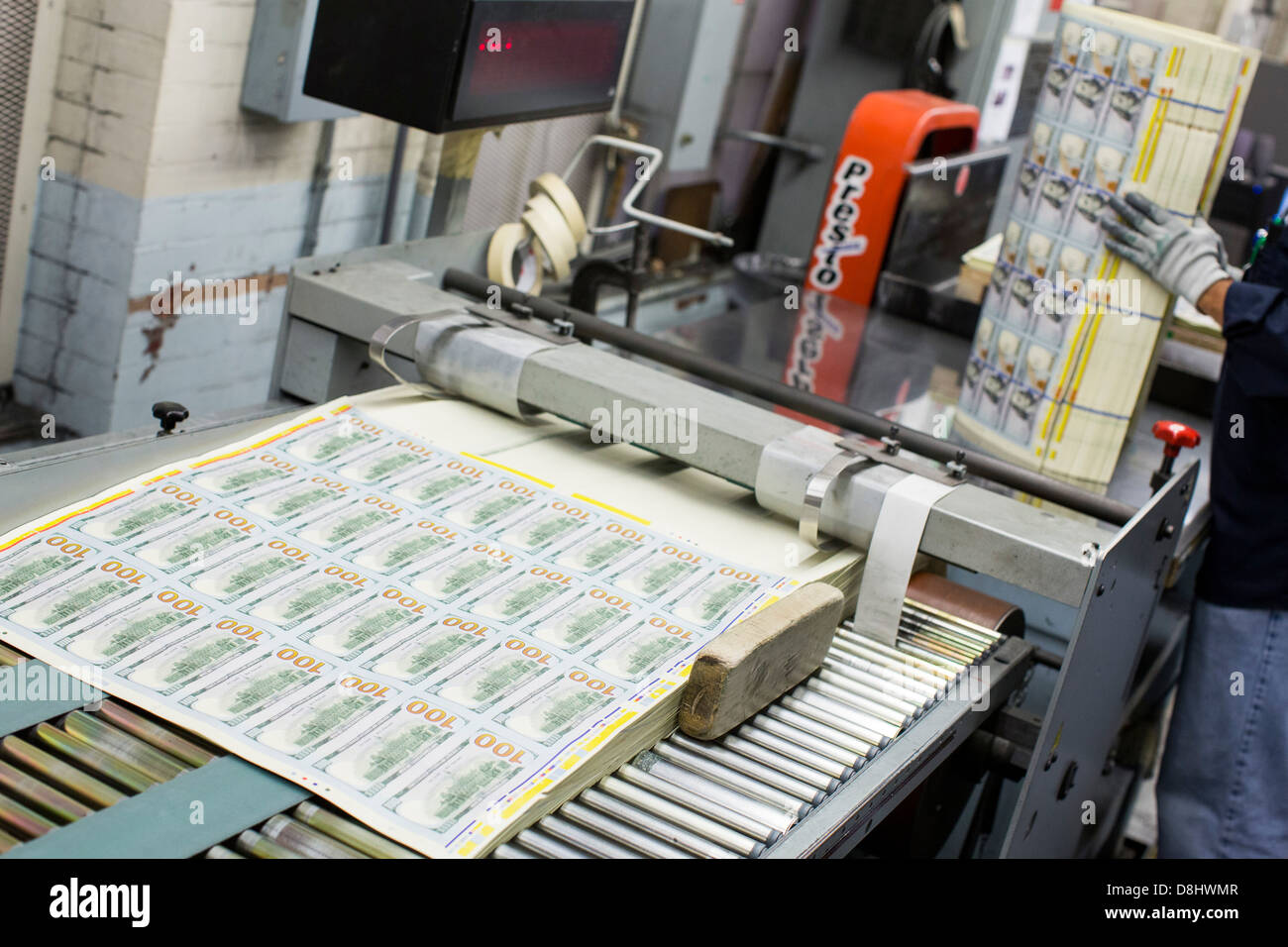 Printing money High Resolution Stock Photography and Images - Alamy