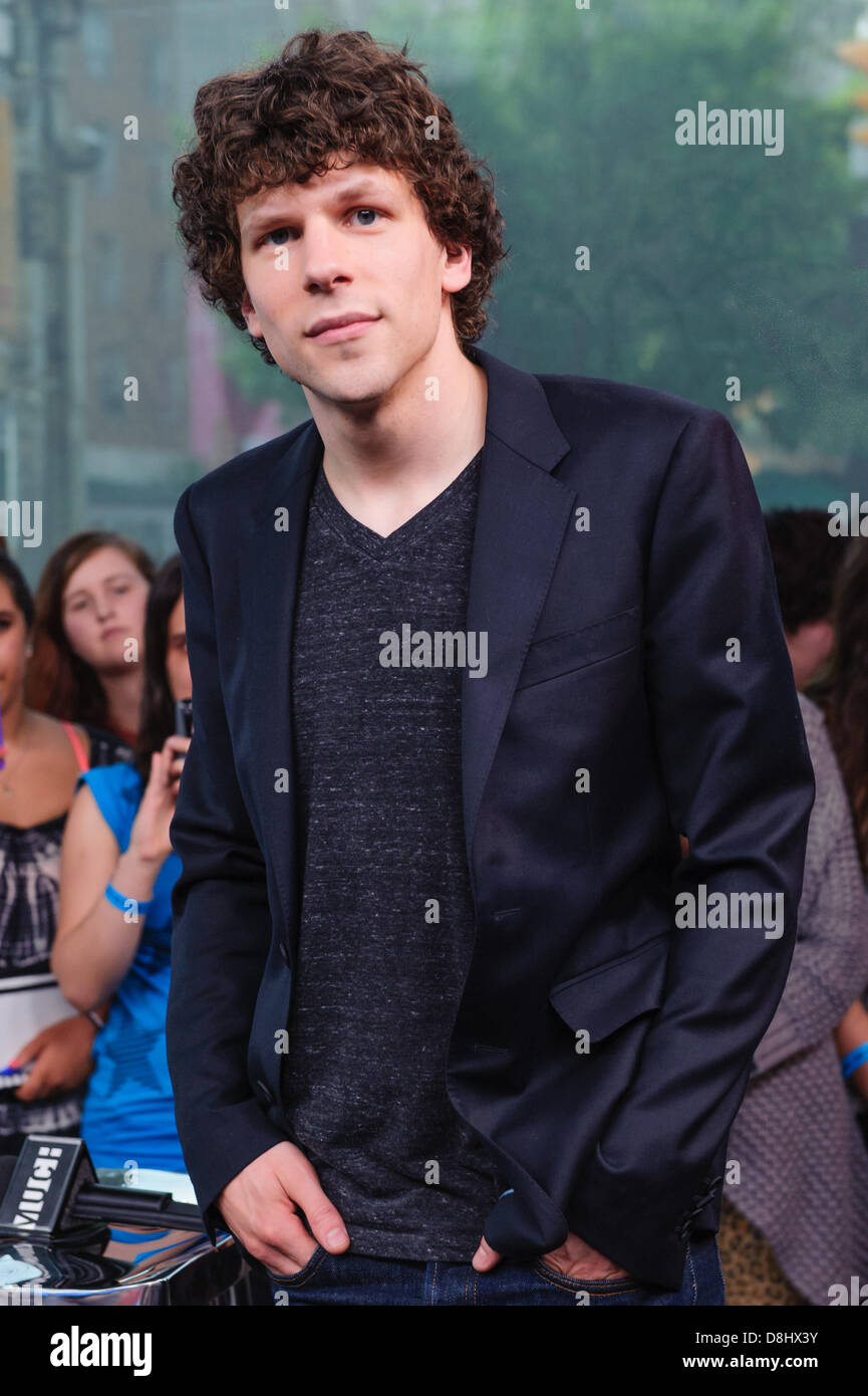 Jesse eisenberg now you see it hi-res stock photography and images - Alamy
